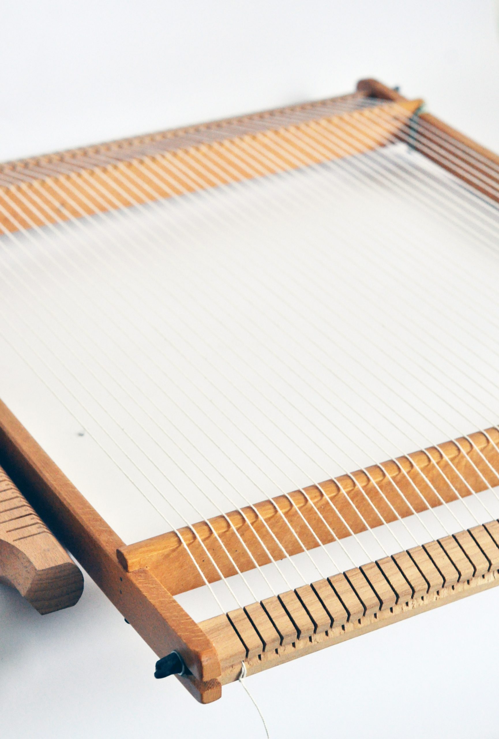 How to warp a simple frame loom in under 20 minutes - Petra Marciniak ...